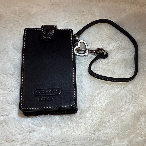 Coach | Accessories | Coach Vintage Ipod Case With Heart Charm Nwt ...